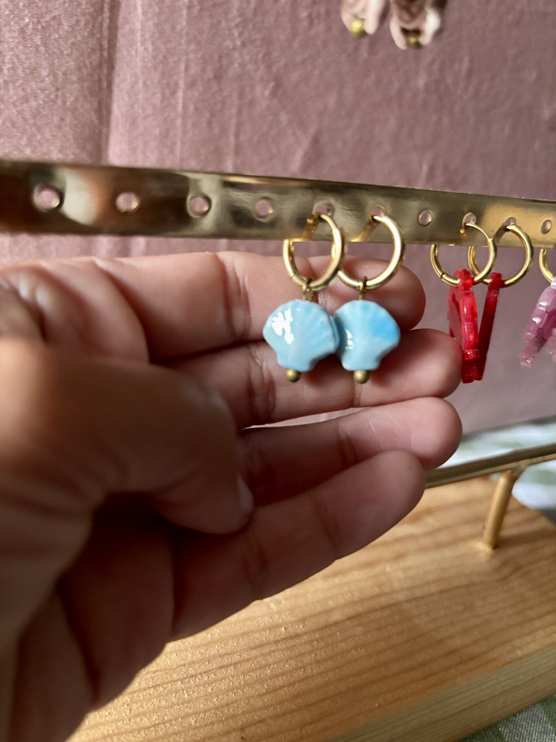 Pendientes Conchita cerámica color – El Universo de Godo